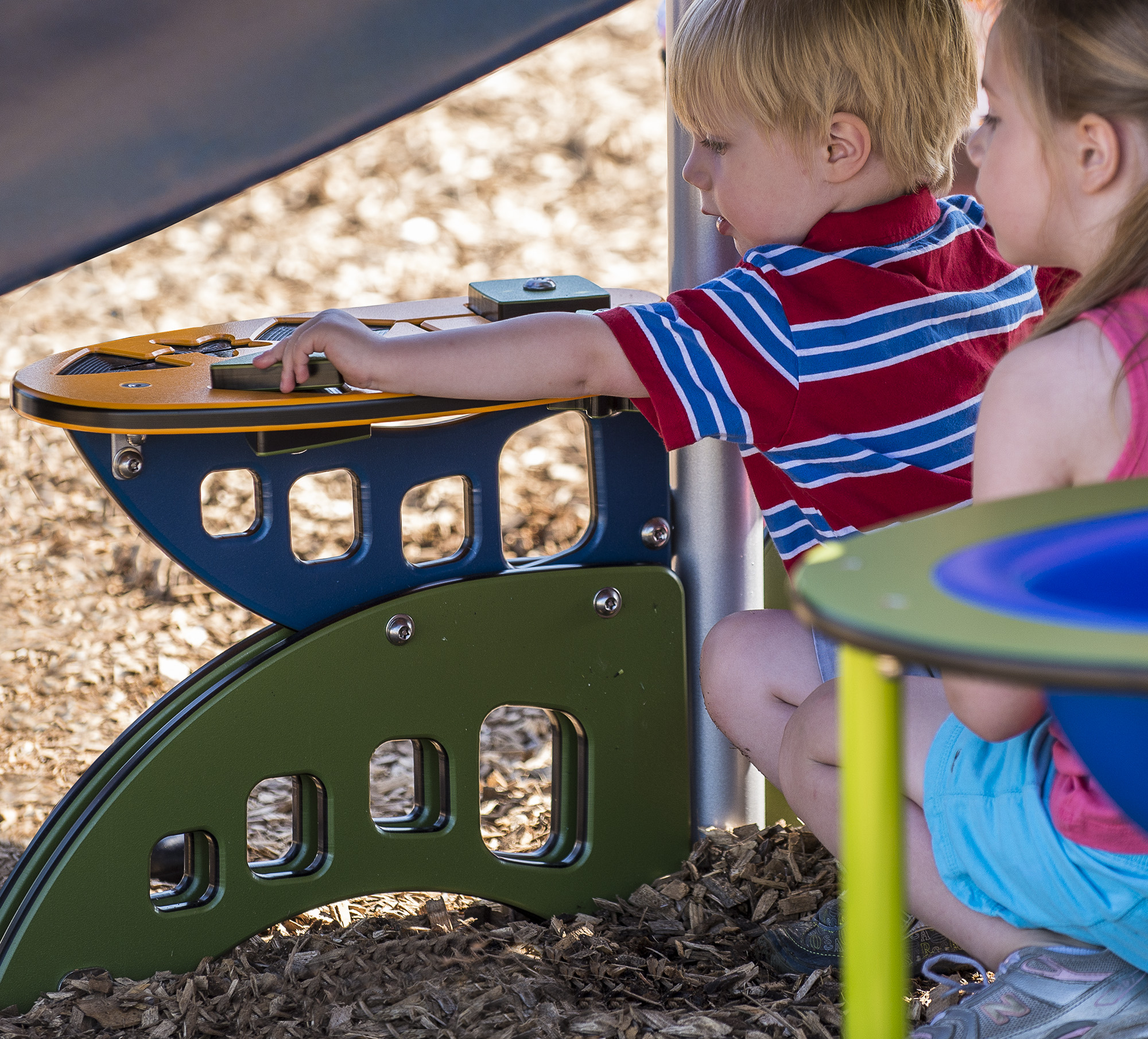 Motion - Compact Full of Interactive Play Events - Smart Play