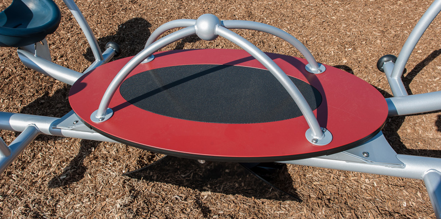 We-saw™ - Multi-seat seesaw for kids of all ages - Landscape Structures
