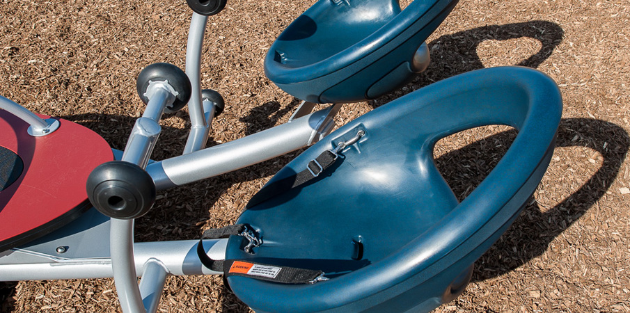 We-saw™ - Multi-seat seesaw for kids of all ages - Landscape Structures