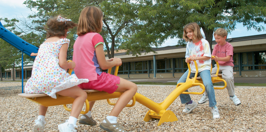 Seesaw, 4-Seats