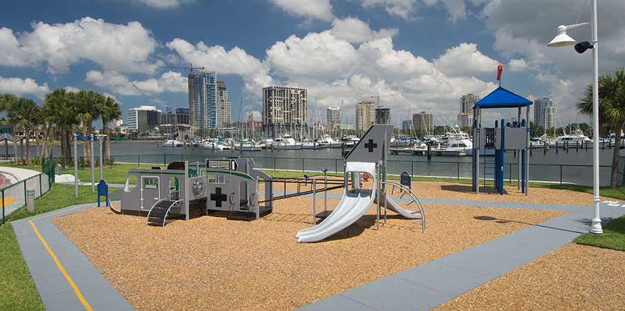 Albert Whitted Park – Airplane-themed Playground