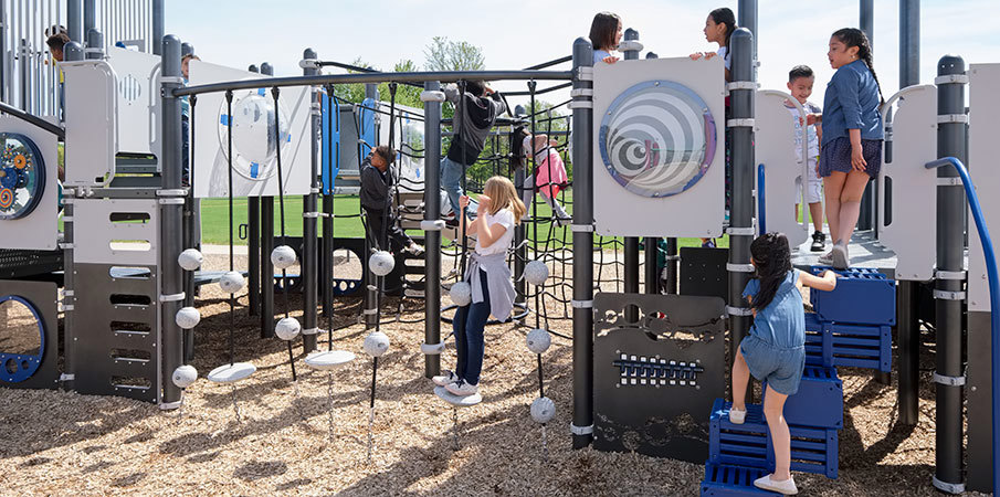 Great Lakes Elementary School - Ship-Themed School Playground