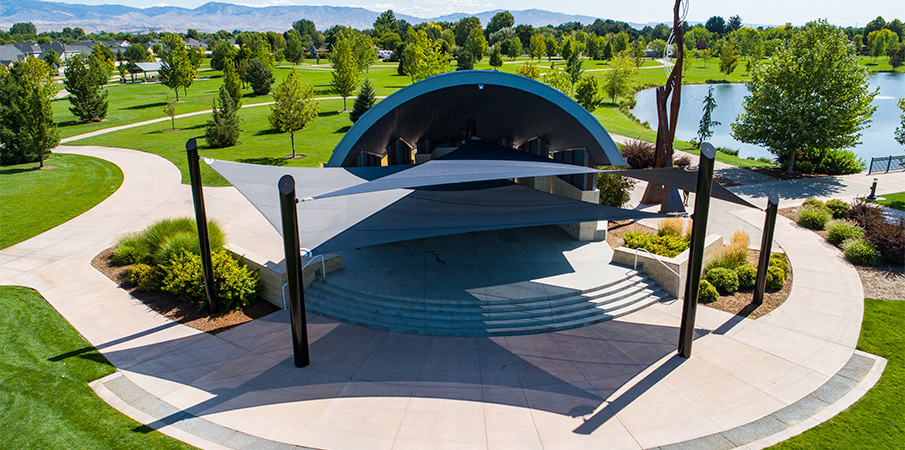 Kleiner Bandshell Park - Amphitheater Shade