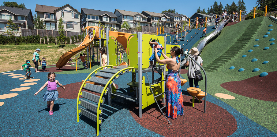 Queenston Park - British Columbia, Canada Playground - Custom Hillside ...